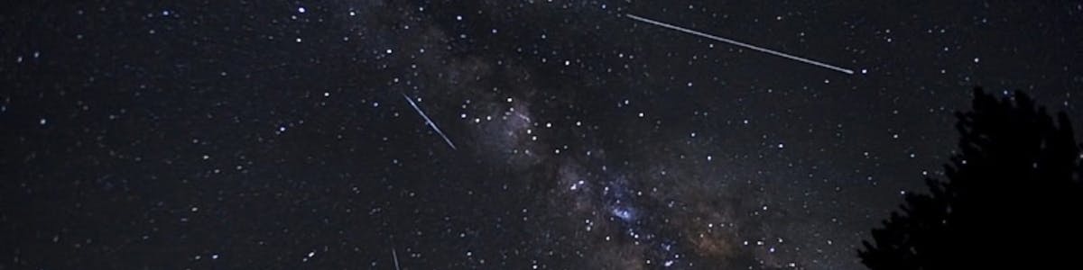 Spring Comets and Curry | The Observatory Science Centre